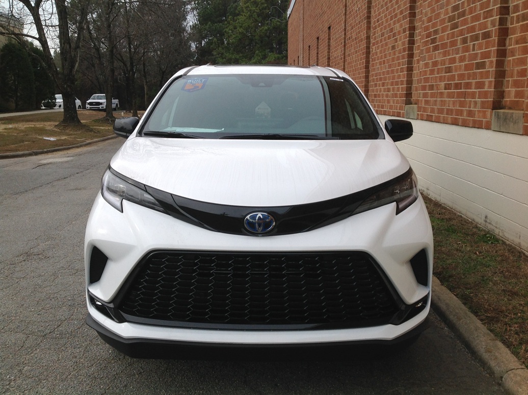 ♿ 2025 Toyota Sienna XSE Plus | Van Products